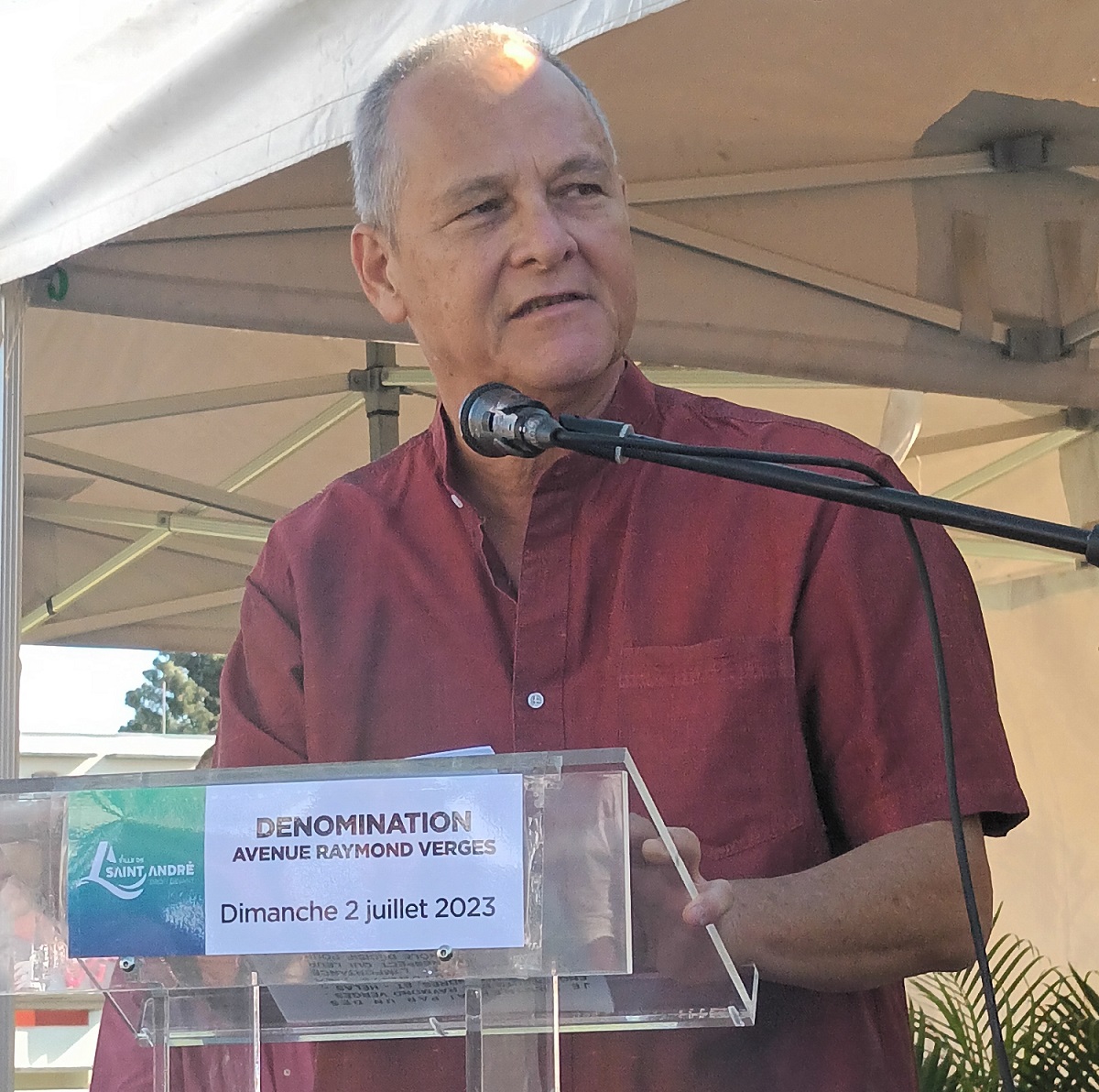 Avenue et Stèle Raymond Vergès à Saint-André