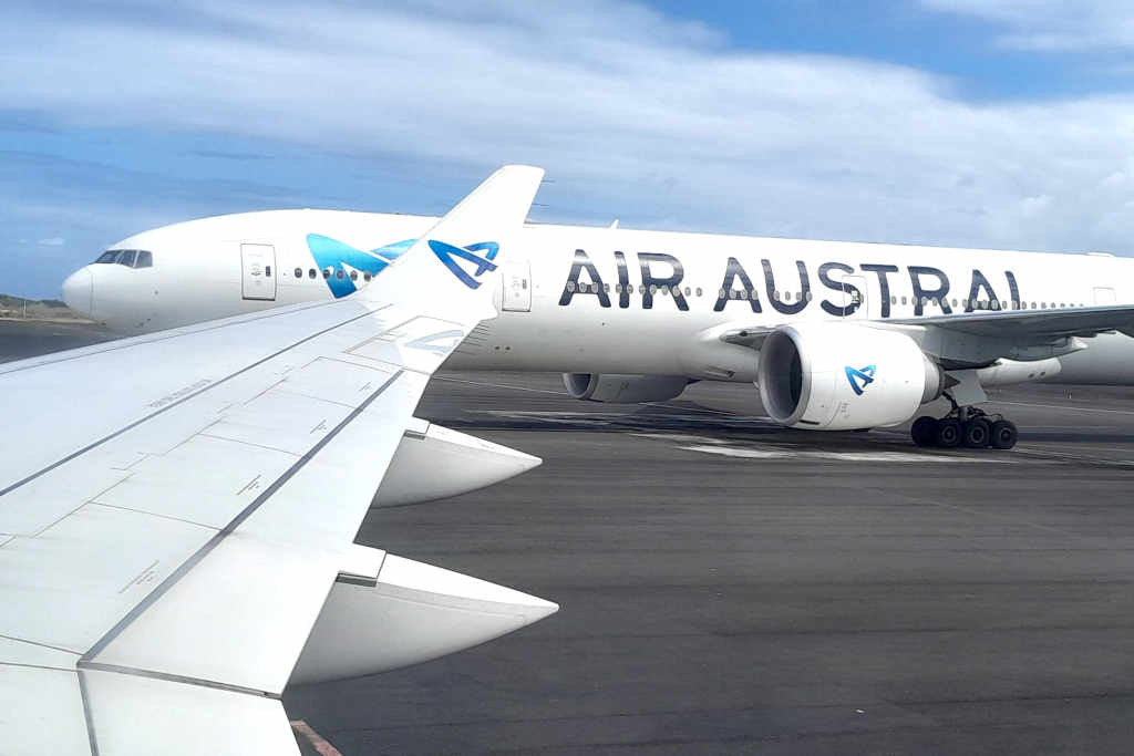 Air Austral: financial crisis caused by strategic choices and missed ...