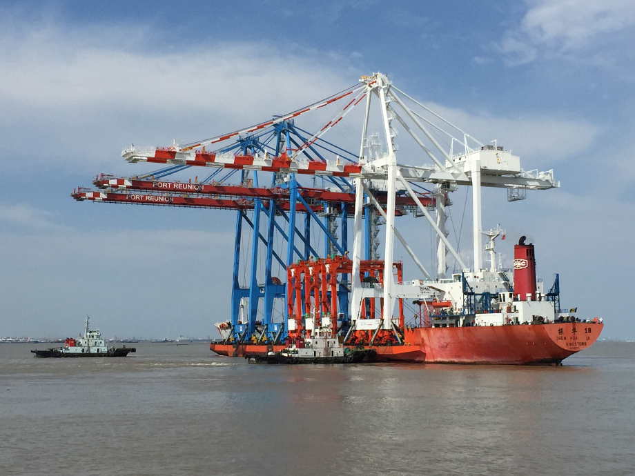 Deux nouveaux portiques pour le terminal conteneurs de Port Réunion