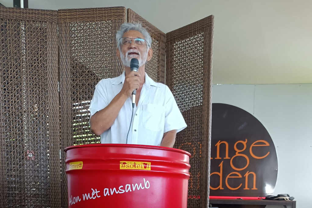 Ary Yée-Chong-Tchi-Kan au meeting du 11 avril à Amiens