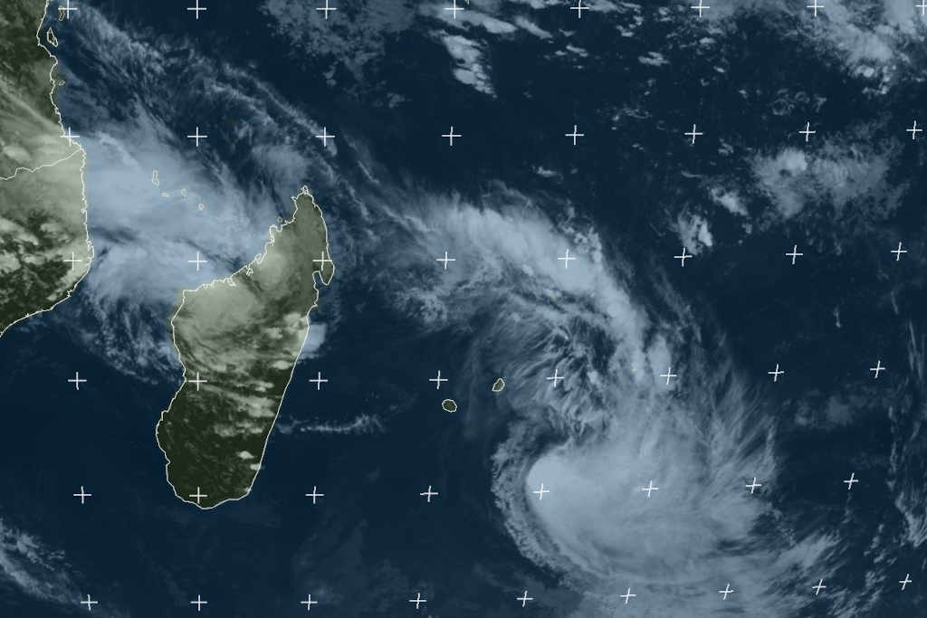 Cyclone Belal : passage en phase de sauvegarde