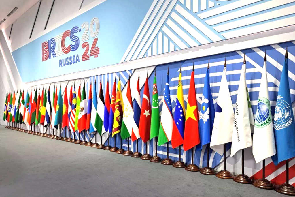 Le sommet des BRICS adopte une déclaration finale avec des objectifs à ...