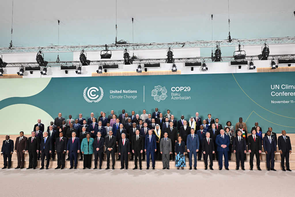 COP29 : engagement de 300 milliards de dollars par an des pays riches ...