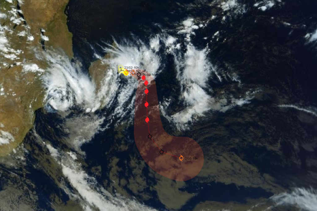 Futur cyclone Garance : passage possible à moins de 70 kilomètres de La ...