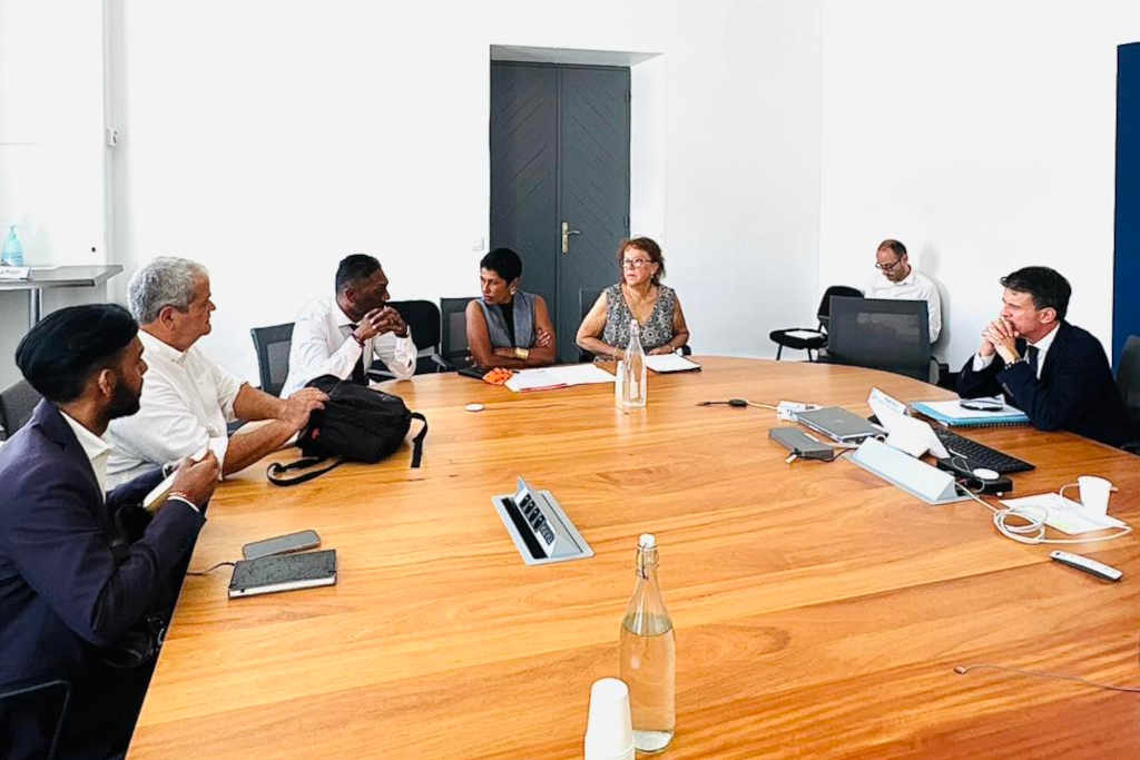 La Plateforme réunionnaise présente la « conférence péi » au ministre ...